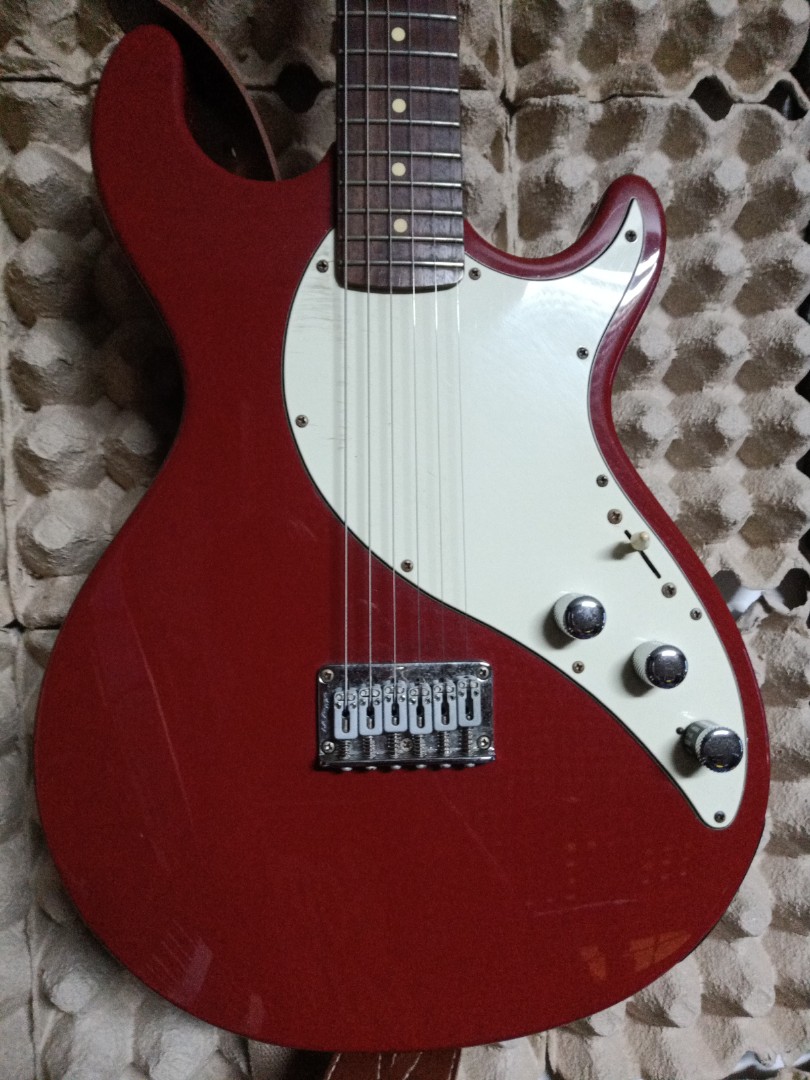 Line 6 Variax 300, Hobbies & Toys, Music & Media, Musical Instruments ...