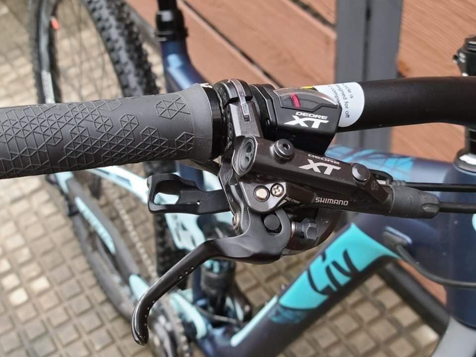 LIV Giant full sus bike, Sports Equipment, Bicycles & Parts, Bicycles ...