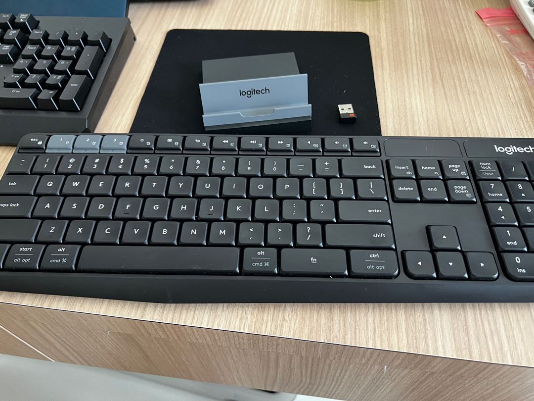 Logitech Keyboard K375s Computers And Tech Parts And Accessories Computer Keyboard On Carousell