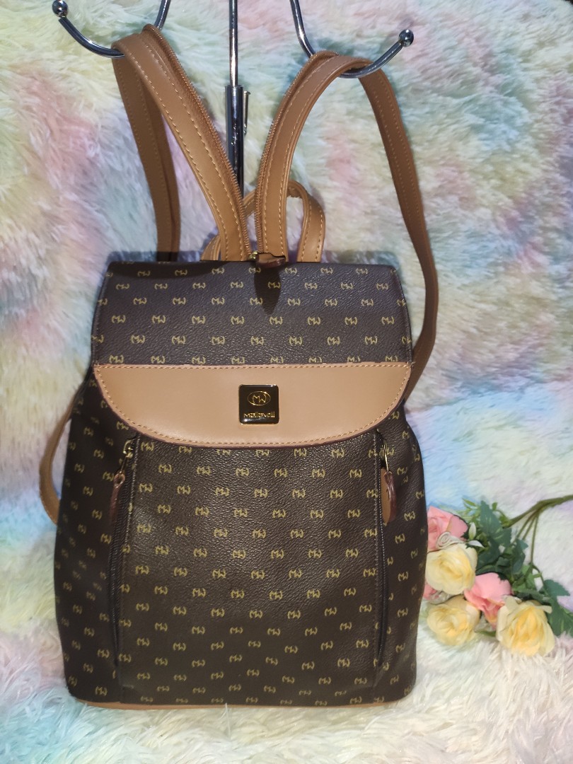 Medium size backpack, Women's Fashion, Bags & Wallets, Backpacks on ...