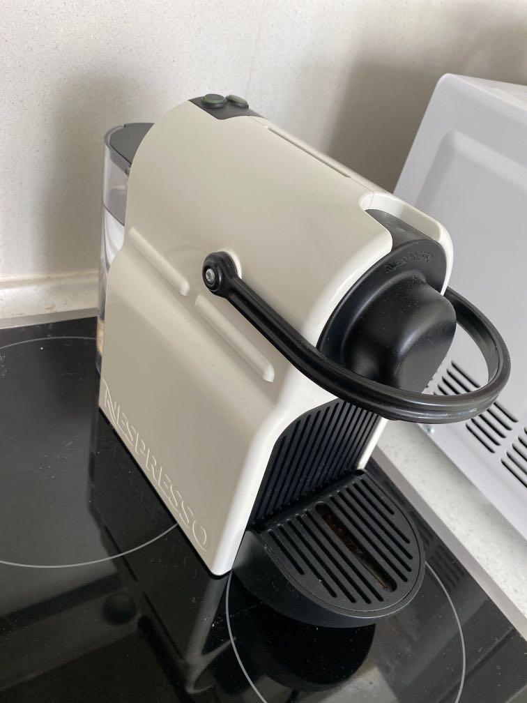 Nespresso Inissia white, TV & Home Appliances, Kitchen Appliances ...