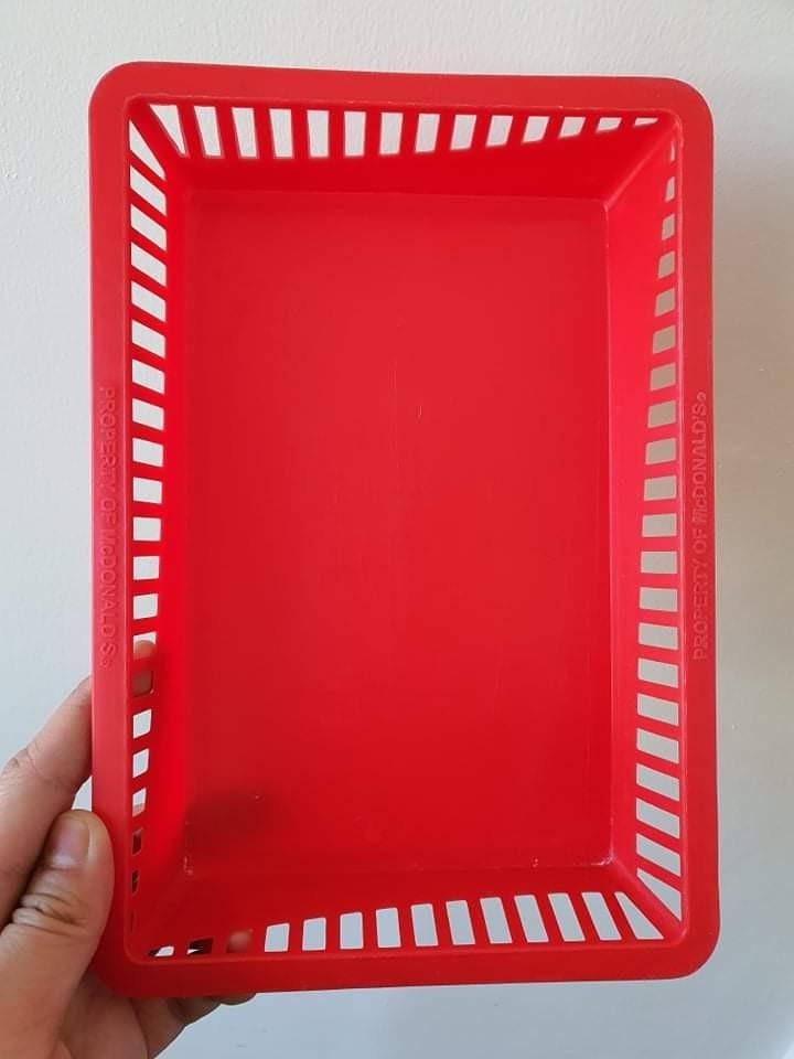 OVAL GREEN AND RECTANGLE RED FOOD TRAYS, Furniture & Home Living ...