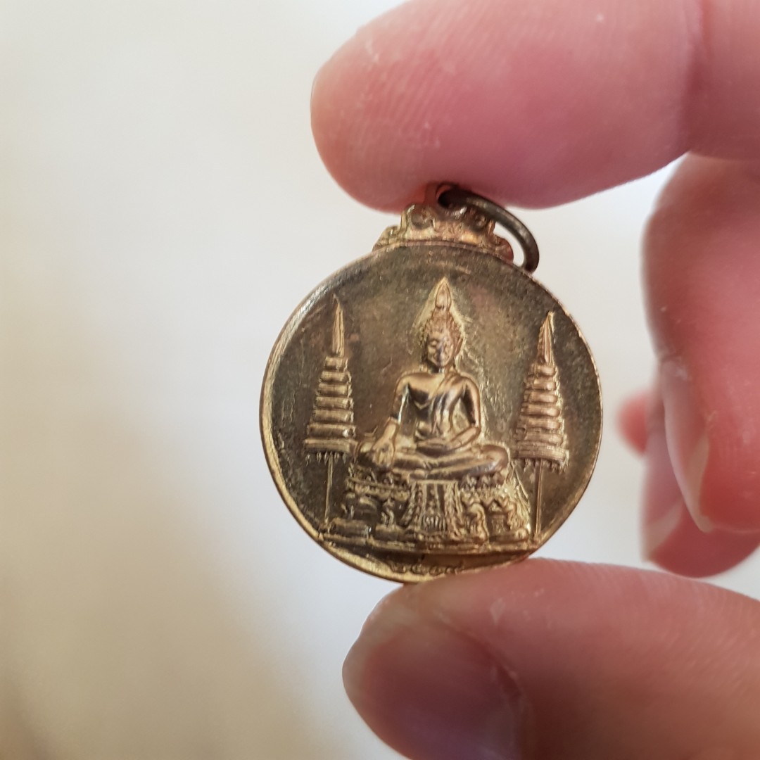 Phra Prathan LP Pae BE2519, Hobbies & Toys, Memorabilia & Collectibles ...