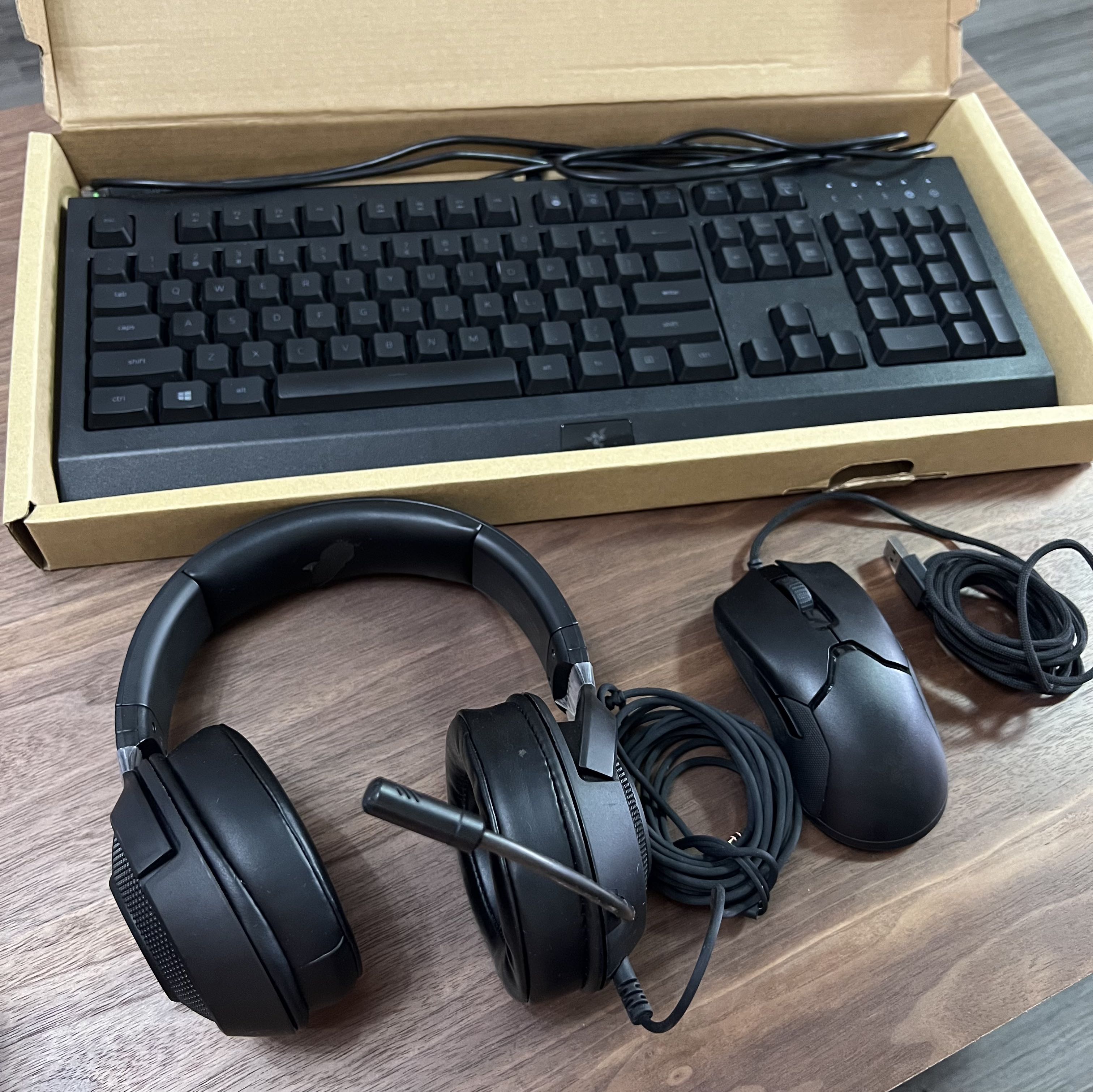 Razer Power up bundle Gaming set- viper mouse/Cynosa Lite gaming ...