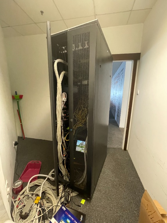 Server Rack, Furniture & Home Living, Furniture, Shelves, Cabinets ...