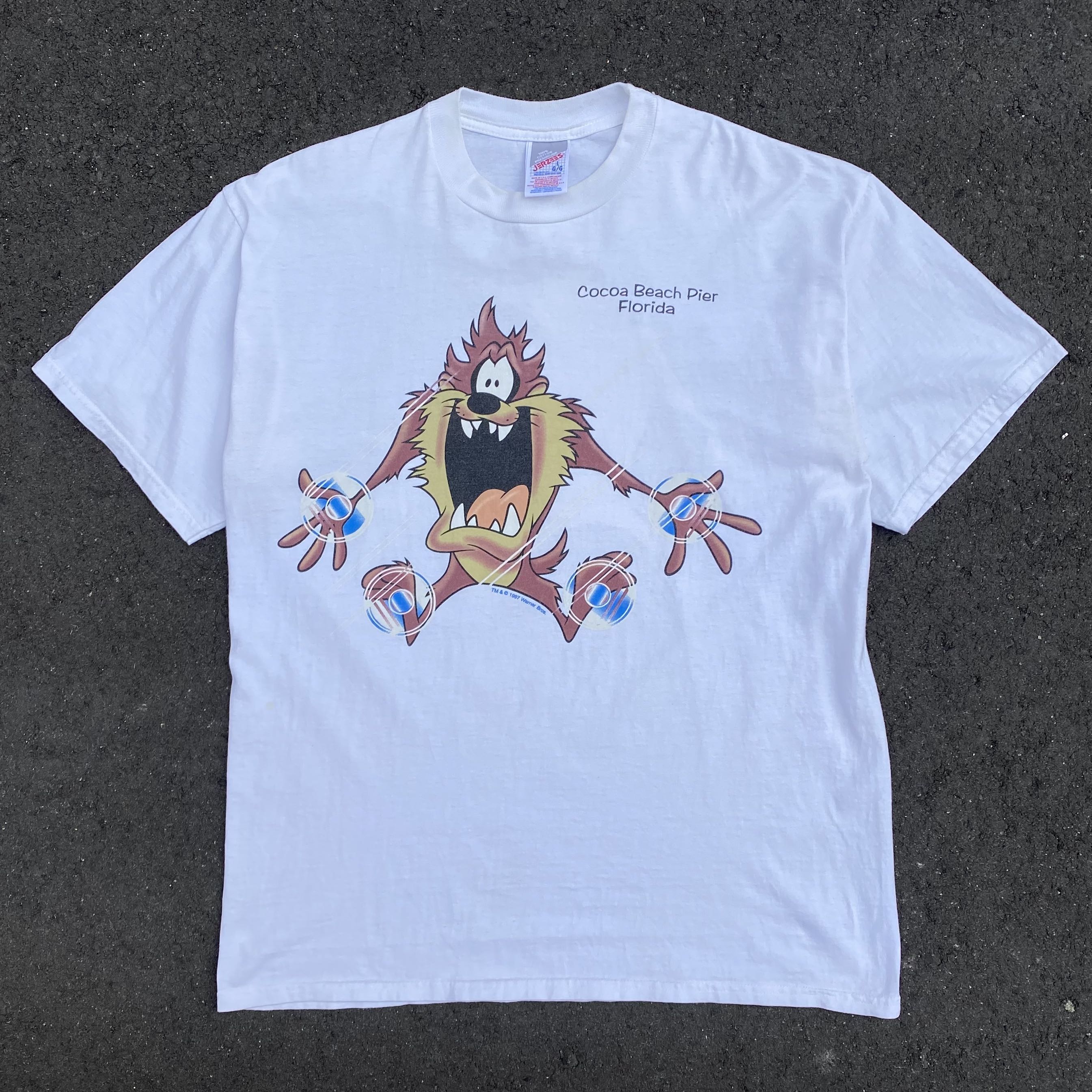 vintage Taz tee, Men's Fashion, Tops & Sets, Tshirts & Polo Shirts on ...