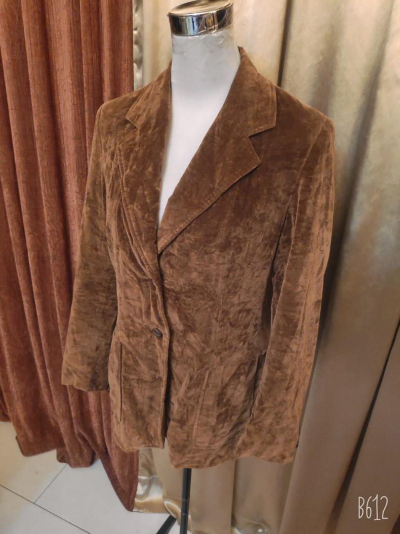 Blazer velvet premium, Women's Fashion, Coats, Jackets and Outerwear on ...