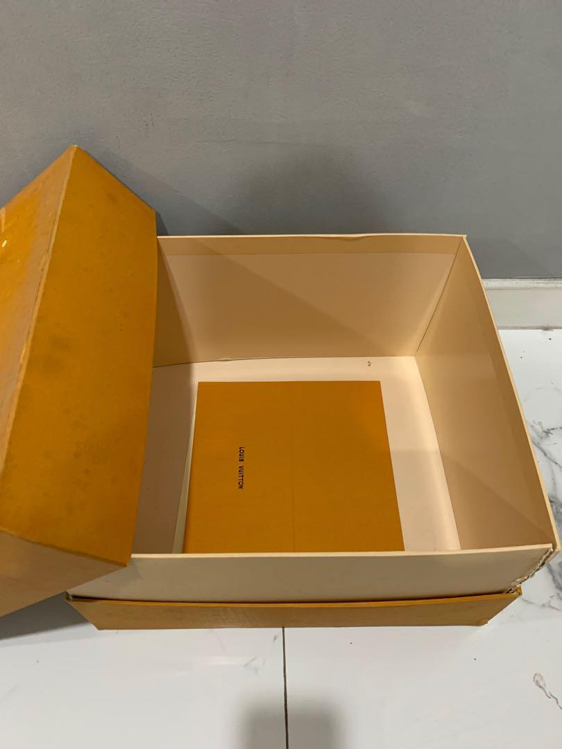 Box Louis Vuitton, Serba Serbi di Carousell