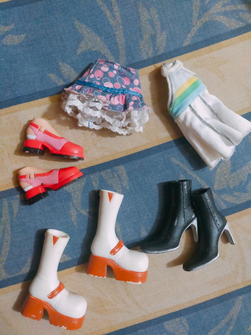 Bratz shoes and clothes, Hobbies & Toys, Toys & Games on Carousell