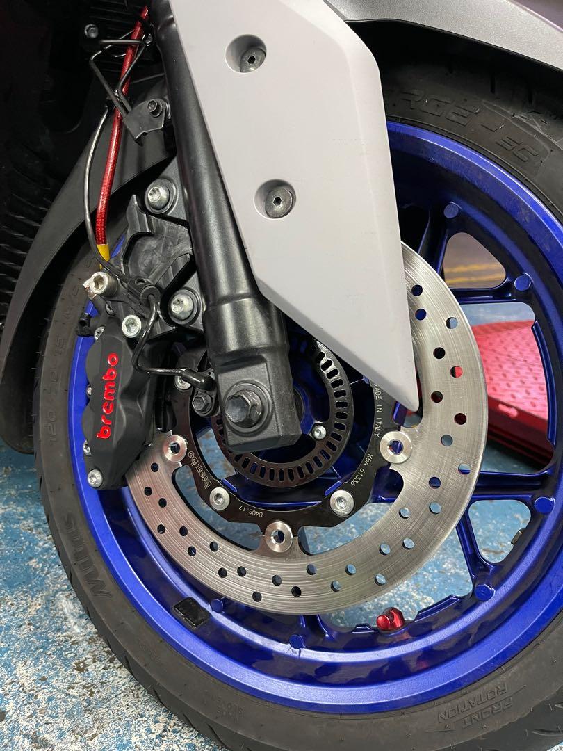 BREMBO Floating Brake Disc for Yamaha Xmax 250 / 300, Motorcycles ...