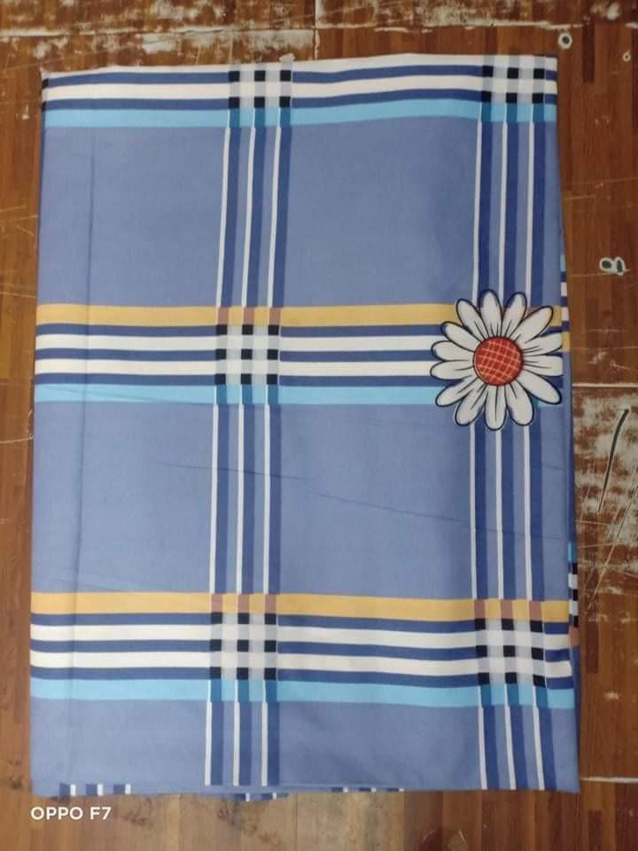 Canadian Kumot, Furniture & Home Living, Bedding & Towels on Carousell