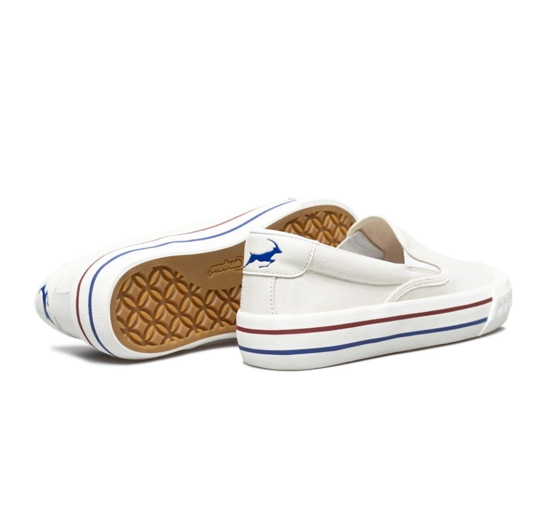 Compass Retrograde Slip On, Fesyen Pria, Sepatu , Sneakers di Carousell