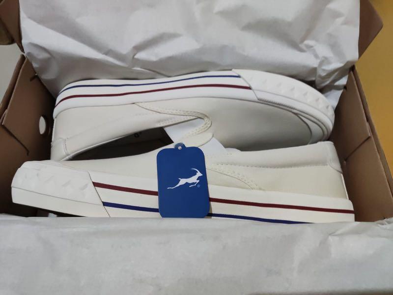 Compass Retrograde Slip On, Fesyen Pria, Sepatu , Sneakers di Carousell