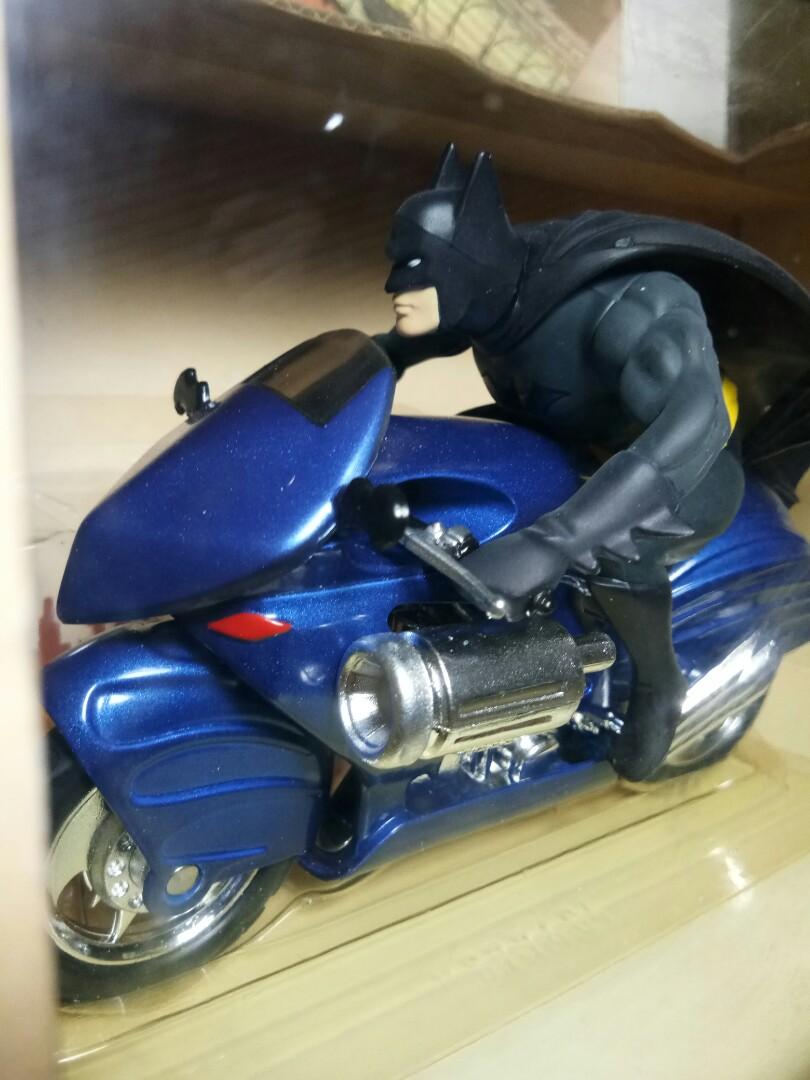 Corgi DC Comics 2000 Batman BatCycle 1:16th Scale Die Cast Vehicle ...