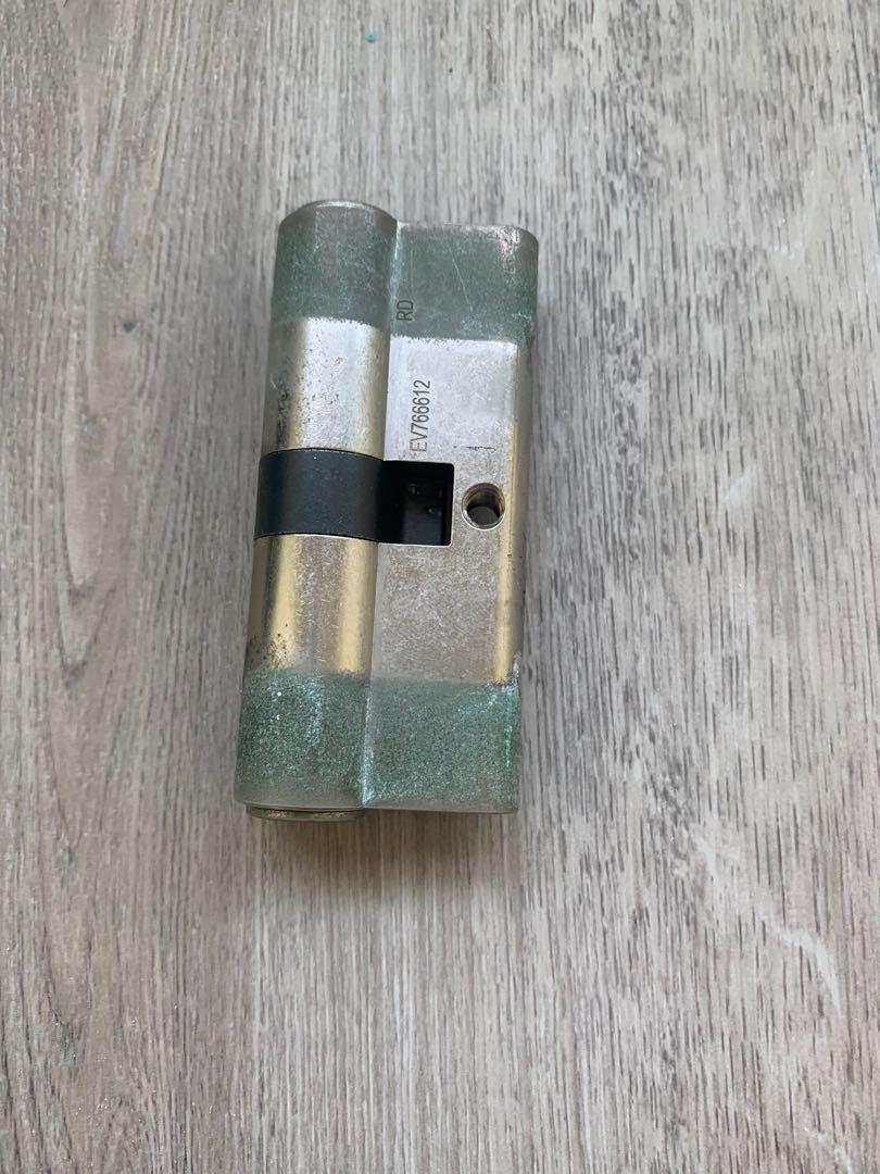 Hdb gate lock set with KABA keys, Furniture & Home Living, Security ...