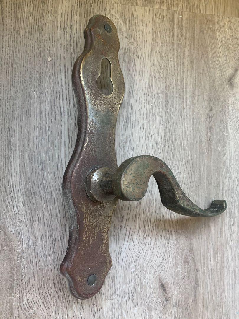 Hdb gate lock set with KABA keys, Furniture & Home Living, Security ...