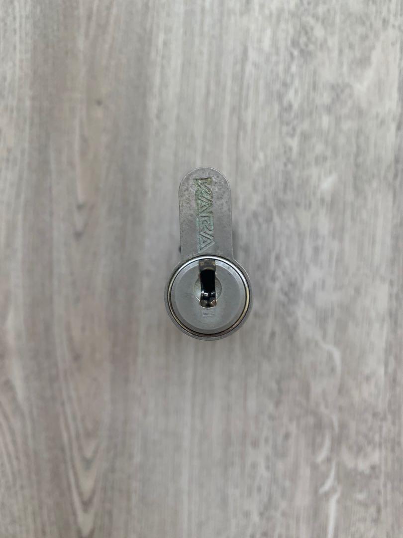 Hdb gate lock set with KABA keys, Furniture & Home Living, Security ...