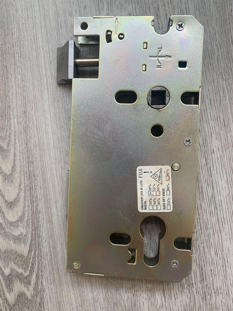 Hdb gate lock set with KABA keys, Furniture & Home Living, Security ...