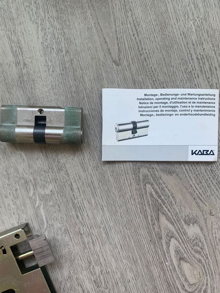 Hdb gate lock set with KABA keys, Furniture & Home Living, Security ...