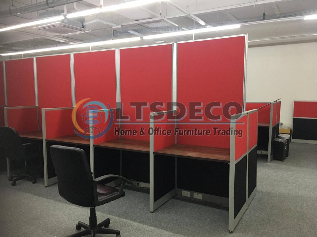 HIGH PANEL WORKSTATION OFFICE PARTITION, Furniture & Home Living ...