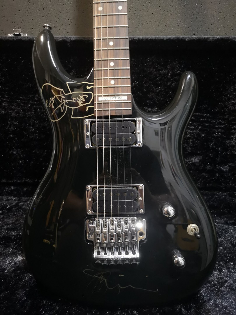 Ibanez JS100 Joe Satriani With Autograph, Hobbies & Toys, Music & Media ...