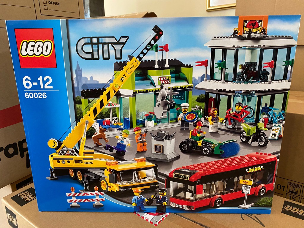 LEGO 60026 Town Square, Hobbies & Toys, Toys & Games on Carousell