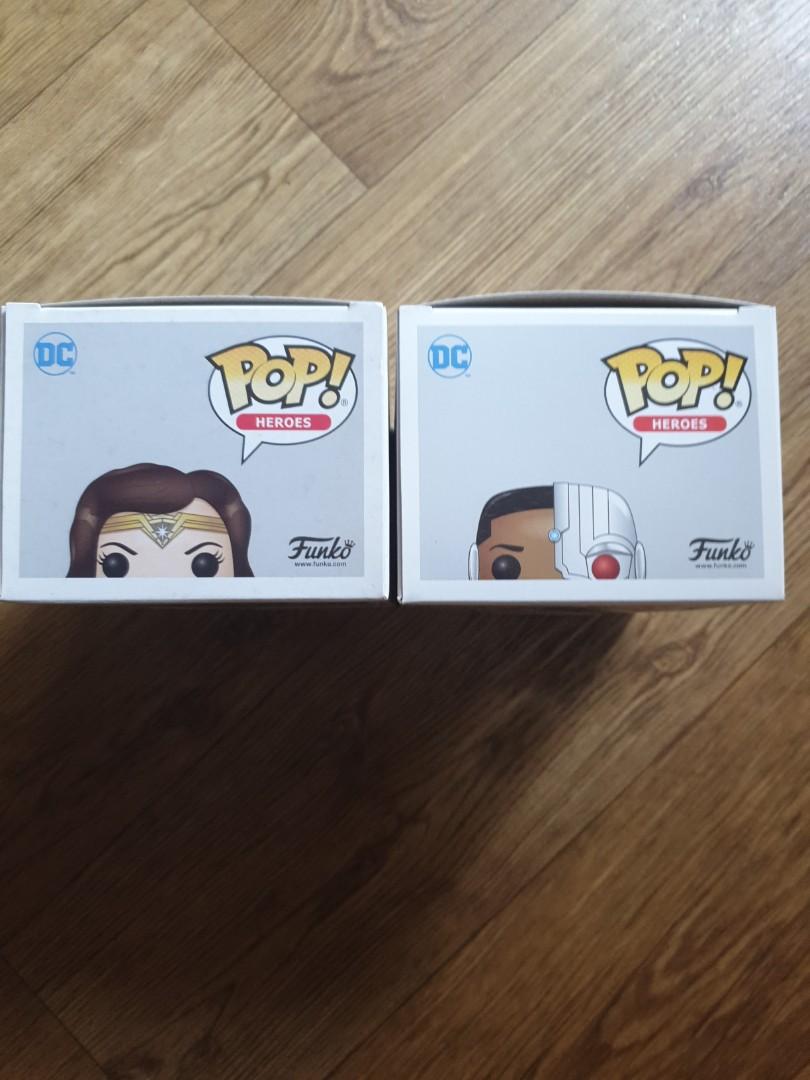 Wonder Woman & Cyborg w/motherbox Funko Set, Hobbies & Toys, Toys ...