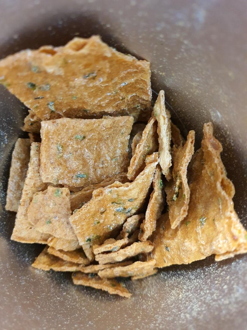 [BNIB] FRESH Halal Seaweed Fish Cracker, Food & Drinks, Packaged ...