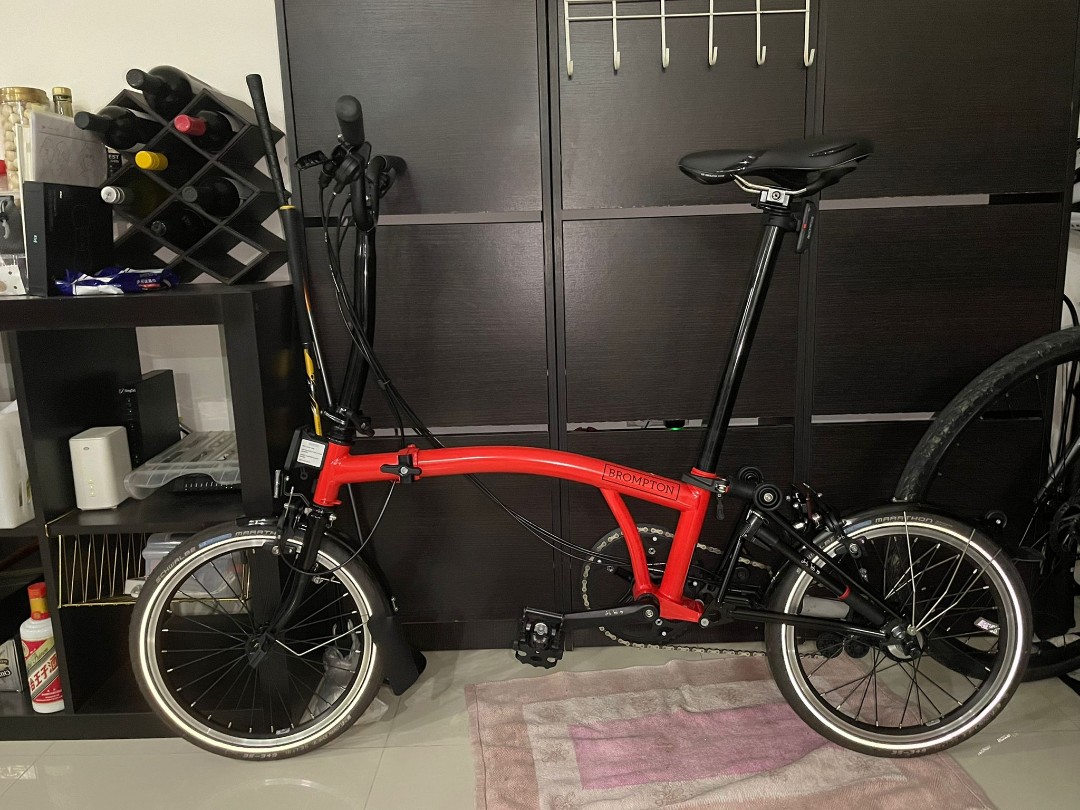 2021 Brompton rocket red M6L, Sports Equipment, Bicycles & Parts ...