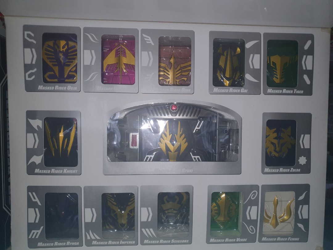 COMPLETE SELECTION VOL KAMEN RIDER RYUKI V BUCKLE, Hobbies & Toys, Toys ...