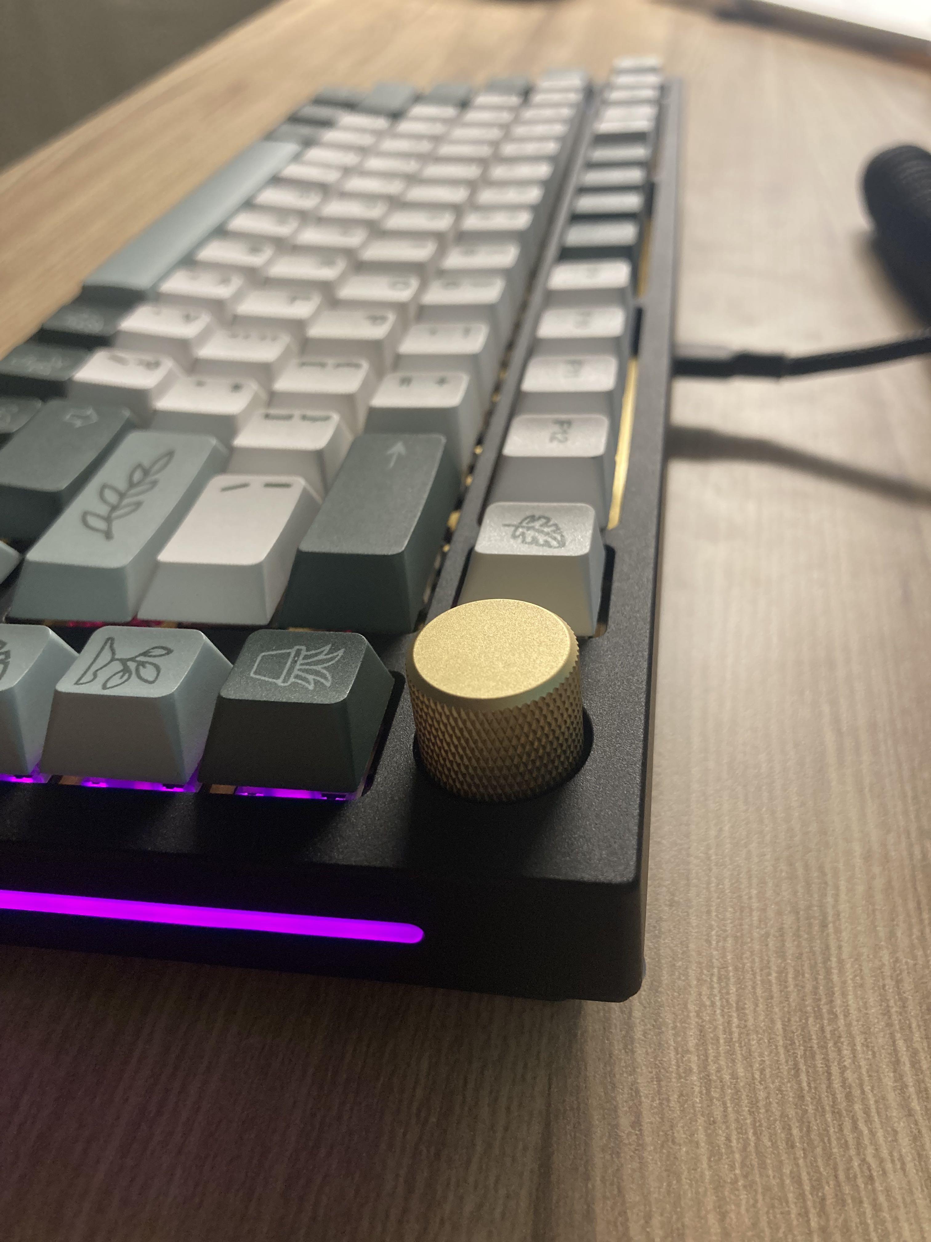 [Free Coiled Aviator Cabble] Flex Modded GMMK Pro + Lubed Gateron Milky Yellow Custom Mechanical ...