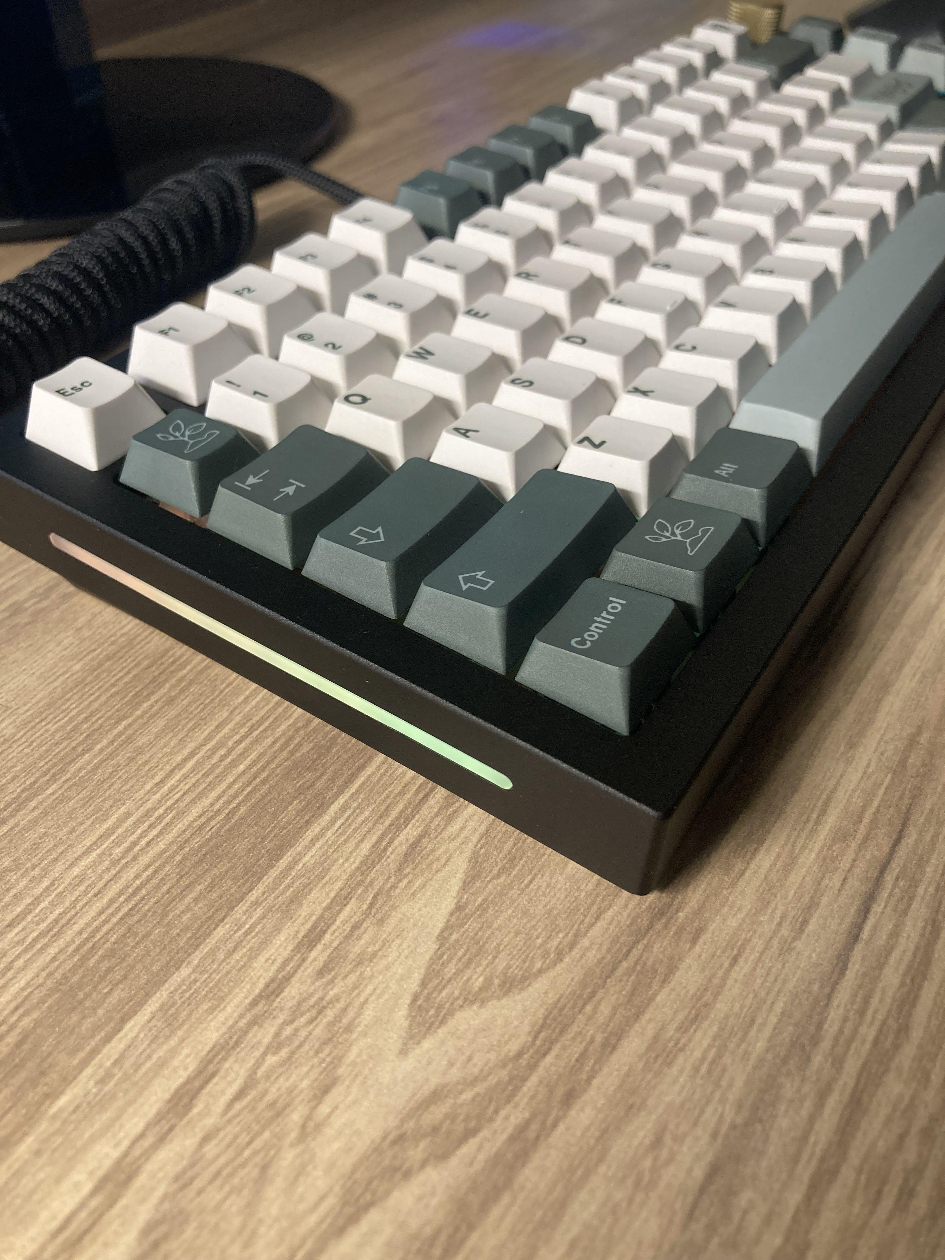 [Free Coiled Aviator Cabble] Flex Modded GMMK Pro + Lubed Gateron Milky Yellow Custom Mechanical ...