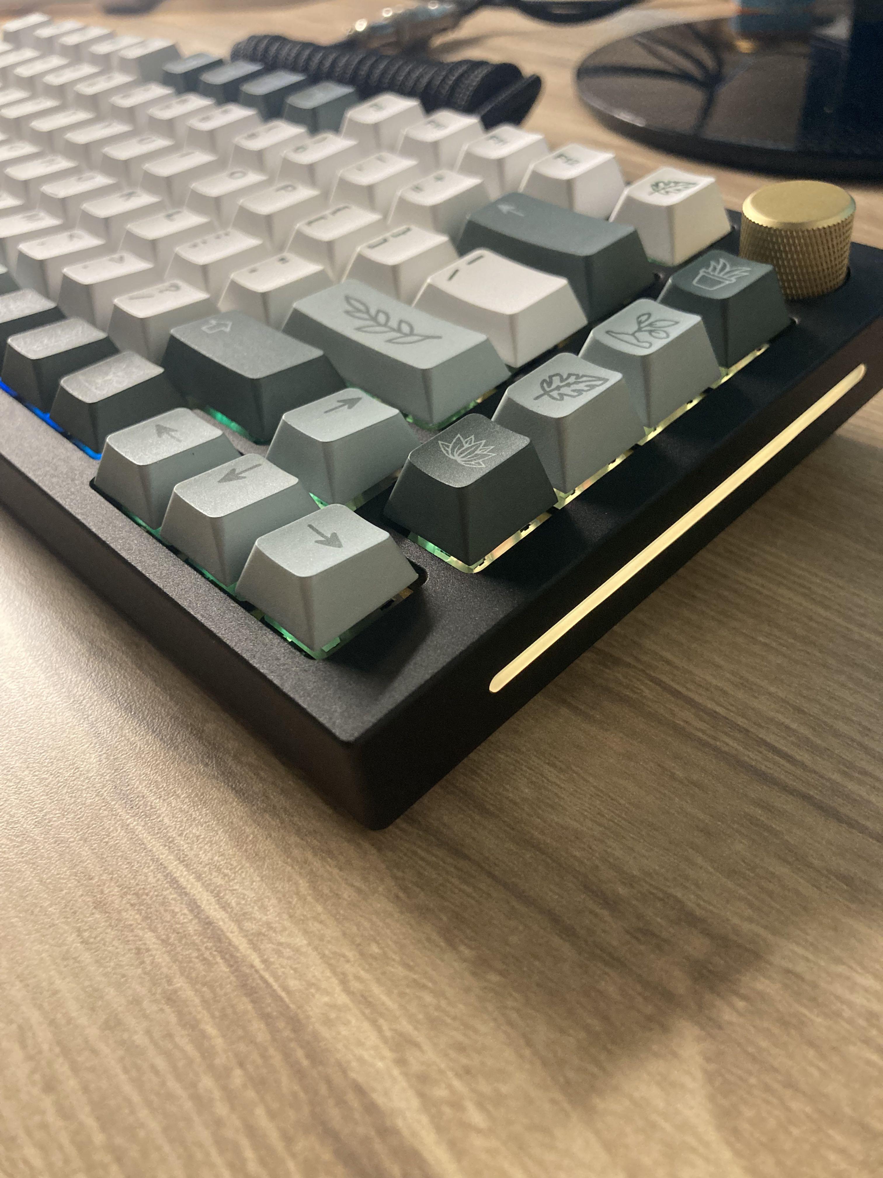 [Free Coiled Aviator Cabble] Flex Modded GMMK Pro + Lubed Gateron Milky Yellow Custom Mechanical ...