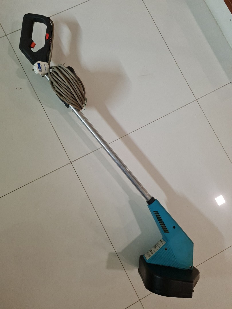 Gardena grass trimmer, Furniture & Home Living, Gardening, Gardening ...