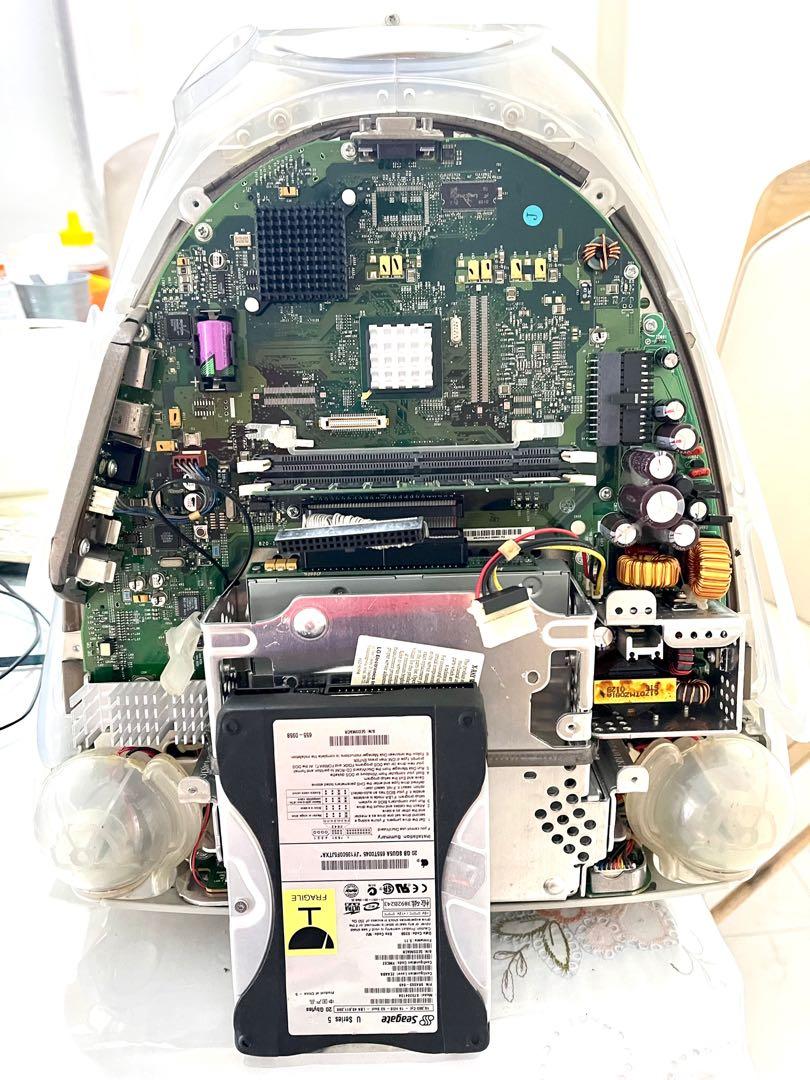 iMac 2000 year old model, Computers & Tech, Desktops on Carousell