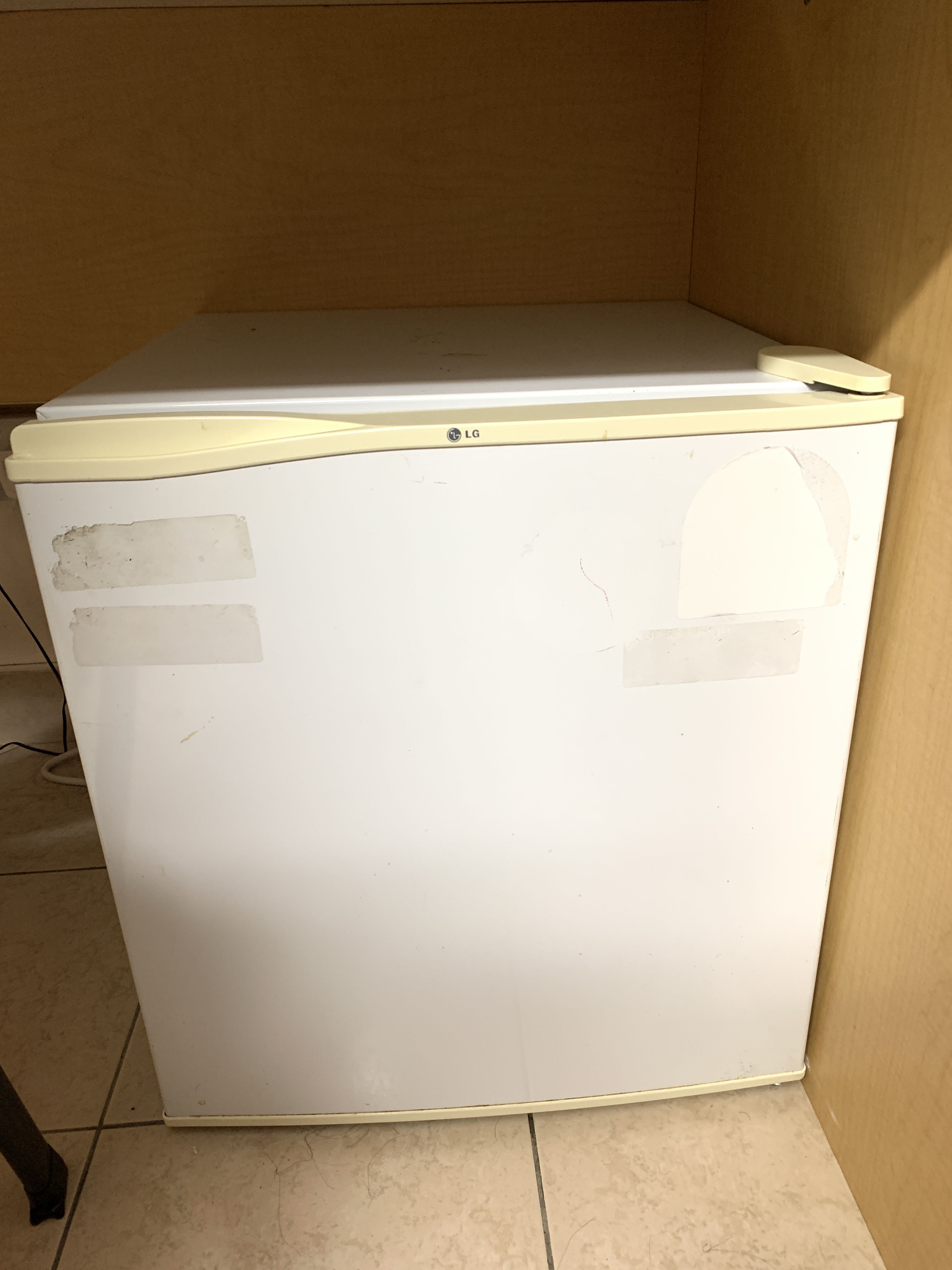 LG Mini Bar Fridge 50L, TV & Home Appliances, Kitchen Appliances ...
