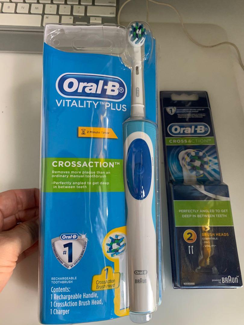 Oral B Electric Toothbrush+2 brush heads, Beauty & Personal Care, Oral ...