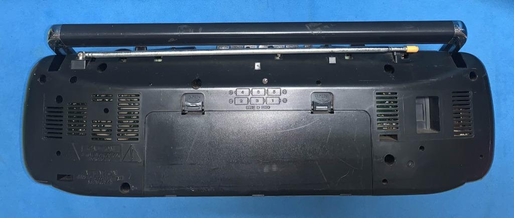 SONY CFS-202S 四波段立体手提錄`放`收音機, 耳機及錄音音訊設備, Soundbar、揚聲器、藍牙喇叭、耳擴在旋轉拍賣