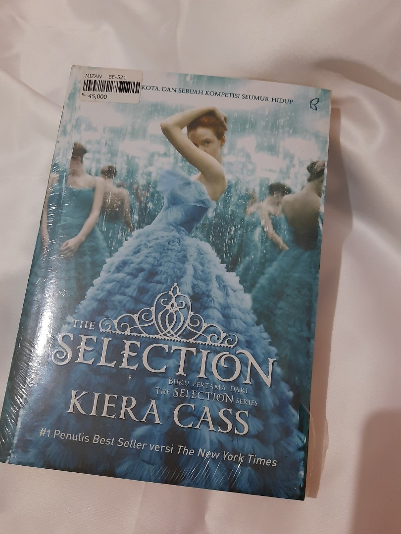 The Selection 1 Kiera Cass Buku And Alat Tulis Buku Di Carousell