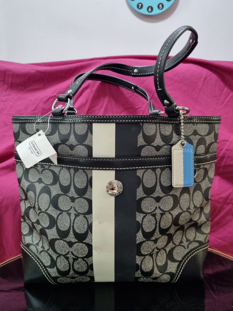 Authentic Coach F14477, Women's Fashion, Bags & Wallets, Tote Bags on Carousell