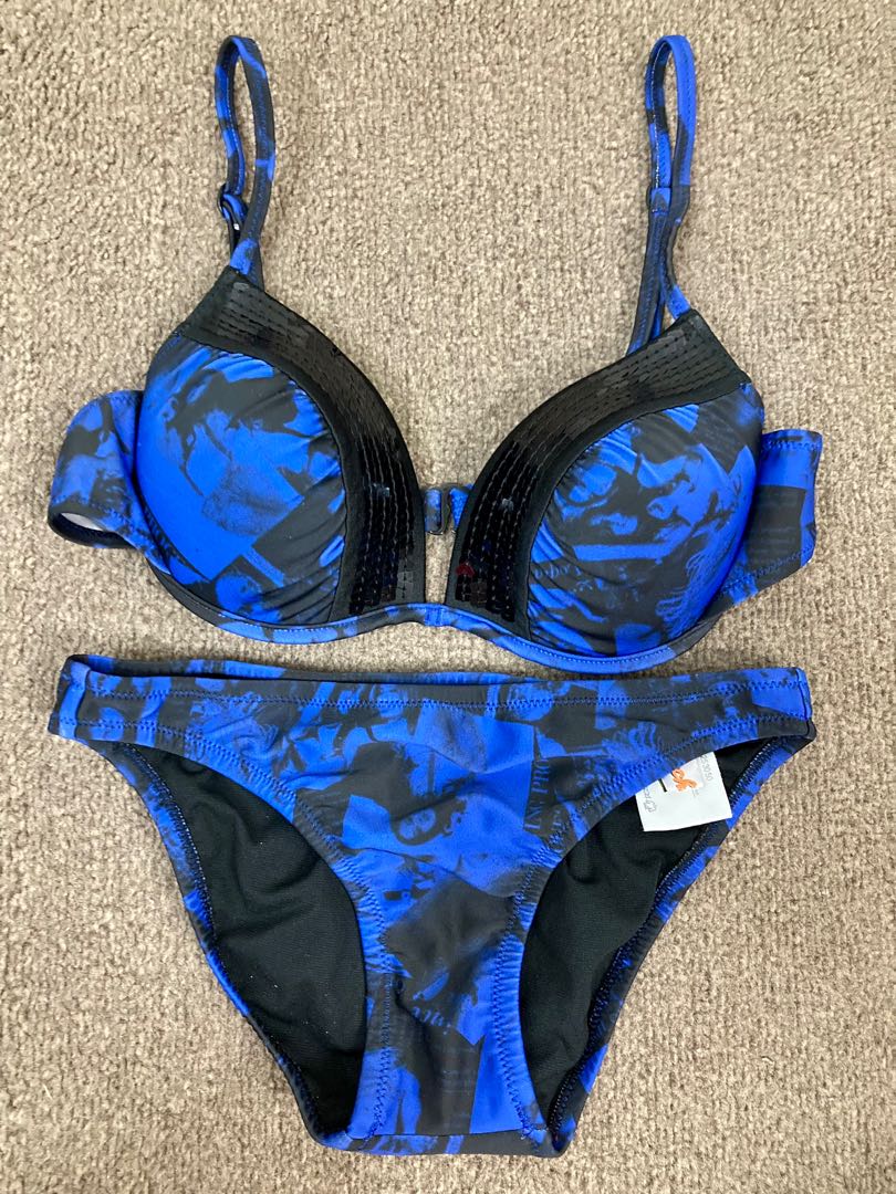 BEACHQUEEN BIKINI SIZE 9M, Women's Fashion, Swimwear, Bikinis & Swimsuits on Carousell
