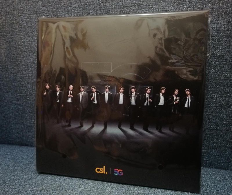 CSL mirror 珍藏AR月曆2022 全新, 興趣及遊戲, 收藏品及紀念品, 明星周邊 - Carousell