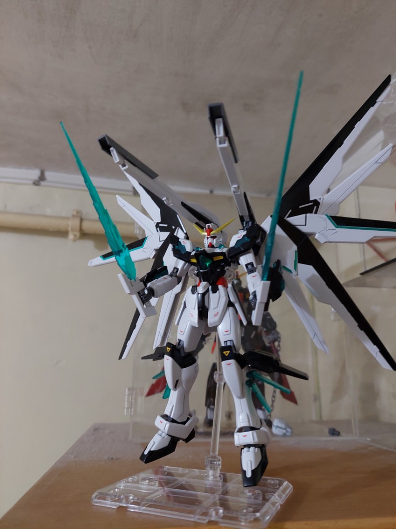 高達模型 HG 1/144 hgdb hgbf hgbc 創戰高達，上色完成品，連透明支架，不議, 興趣及遊戲, 玩具 & 遊戲類 - Carousell