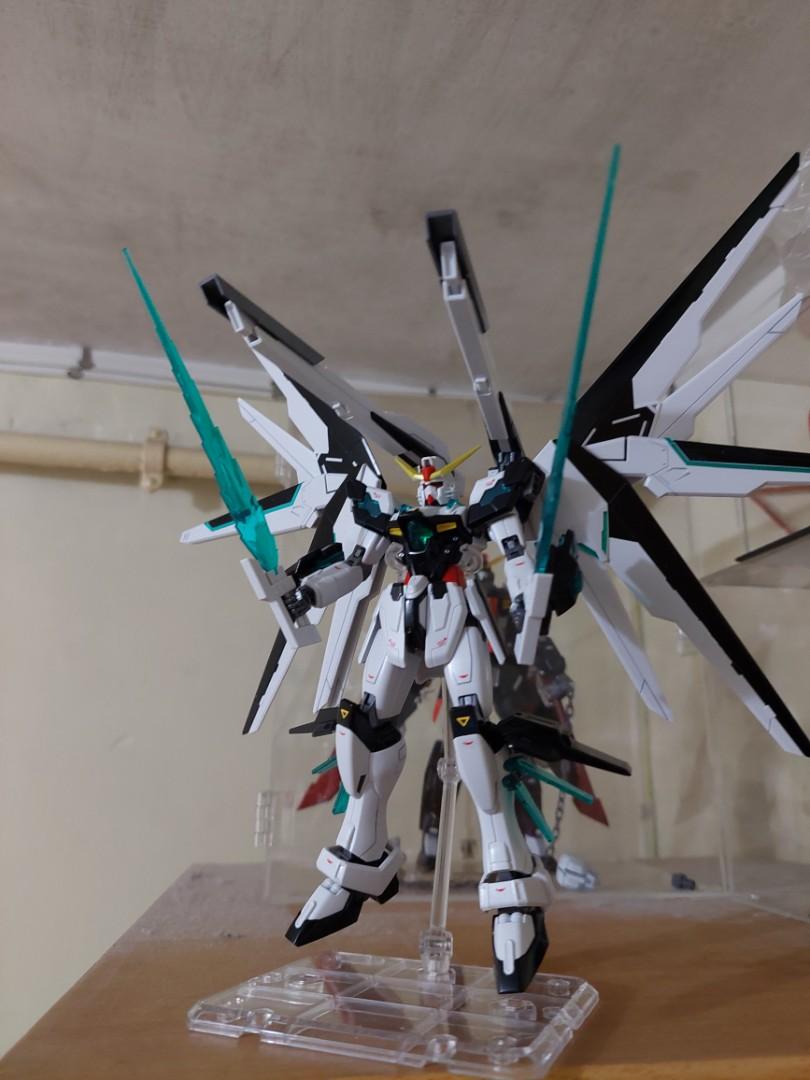 高達模型 HG 1/144 hgdb hgbf hgbc 創戰高達，上色完成品，連透明支架，不議, 興趣及遊戲, 玩具 & 遊戲類 - Carousell