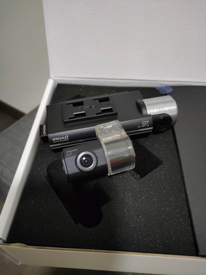 iRoad Q7 with new cables, Car Accessories, Accessories on Carousell