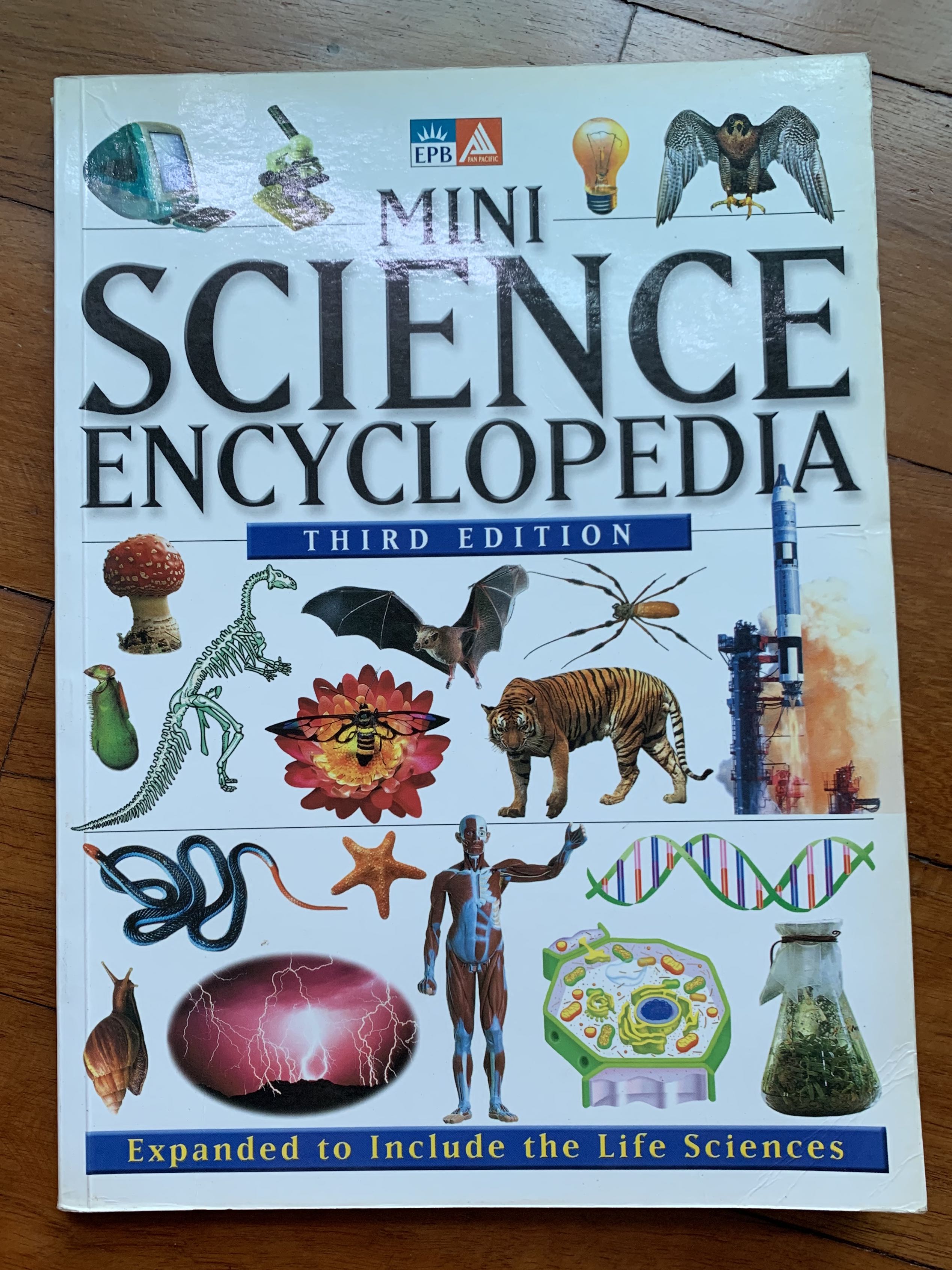 The mini science encyclopedia, Hobbies & Toys, Books & Magazines ...