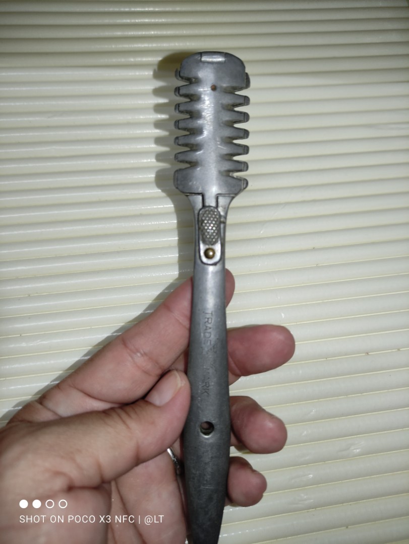 Vintage Razor blade, Hobbies & Toys, Collectibles & Memorabilia ...