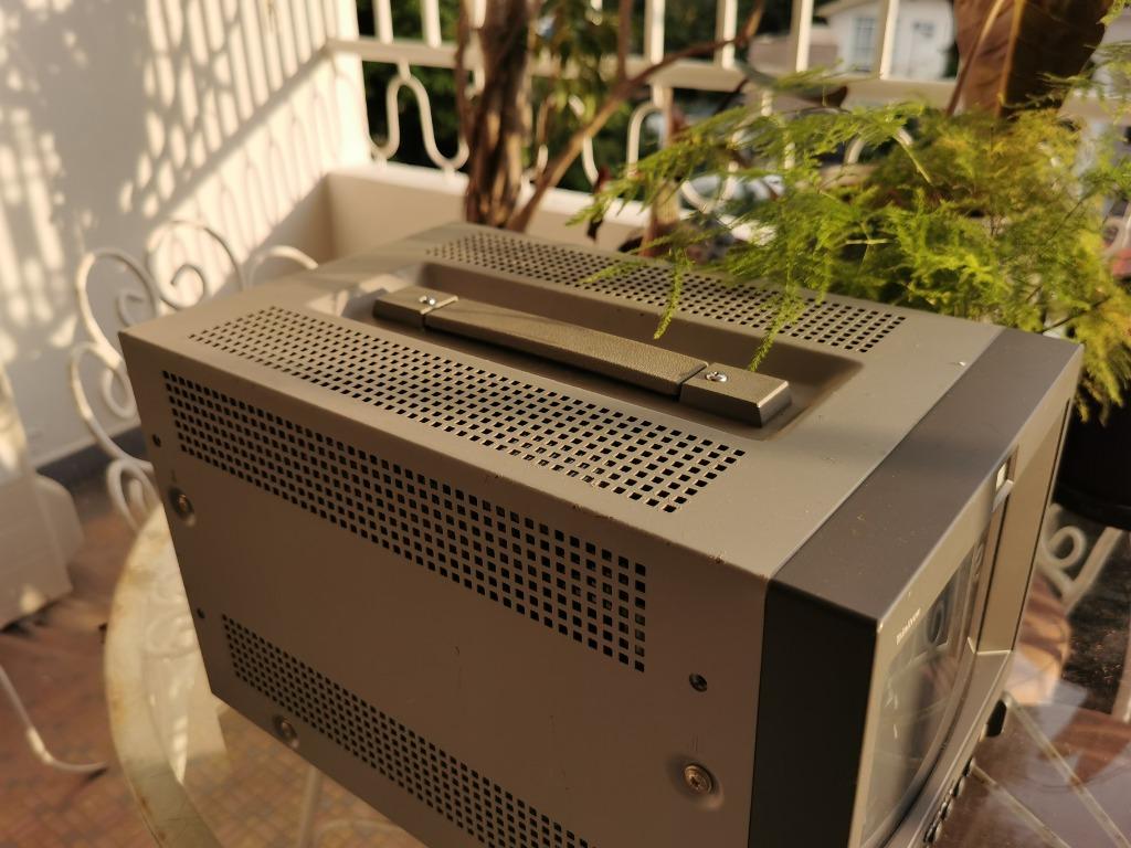 Vintage Sony Trinitron PVM-9L2 Colour Video Monitor, TV & Home ...