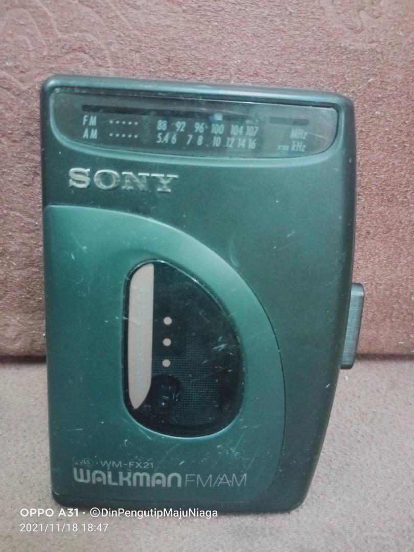 Walkman Sony Made in Malaysia, Hobbies & Toys, Collectibles ...