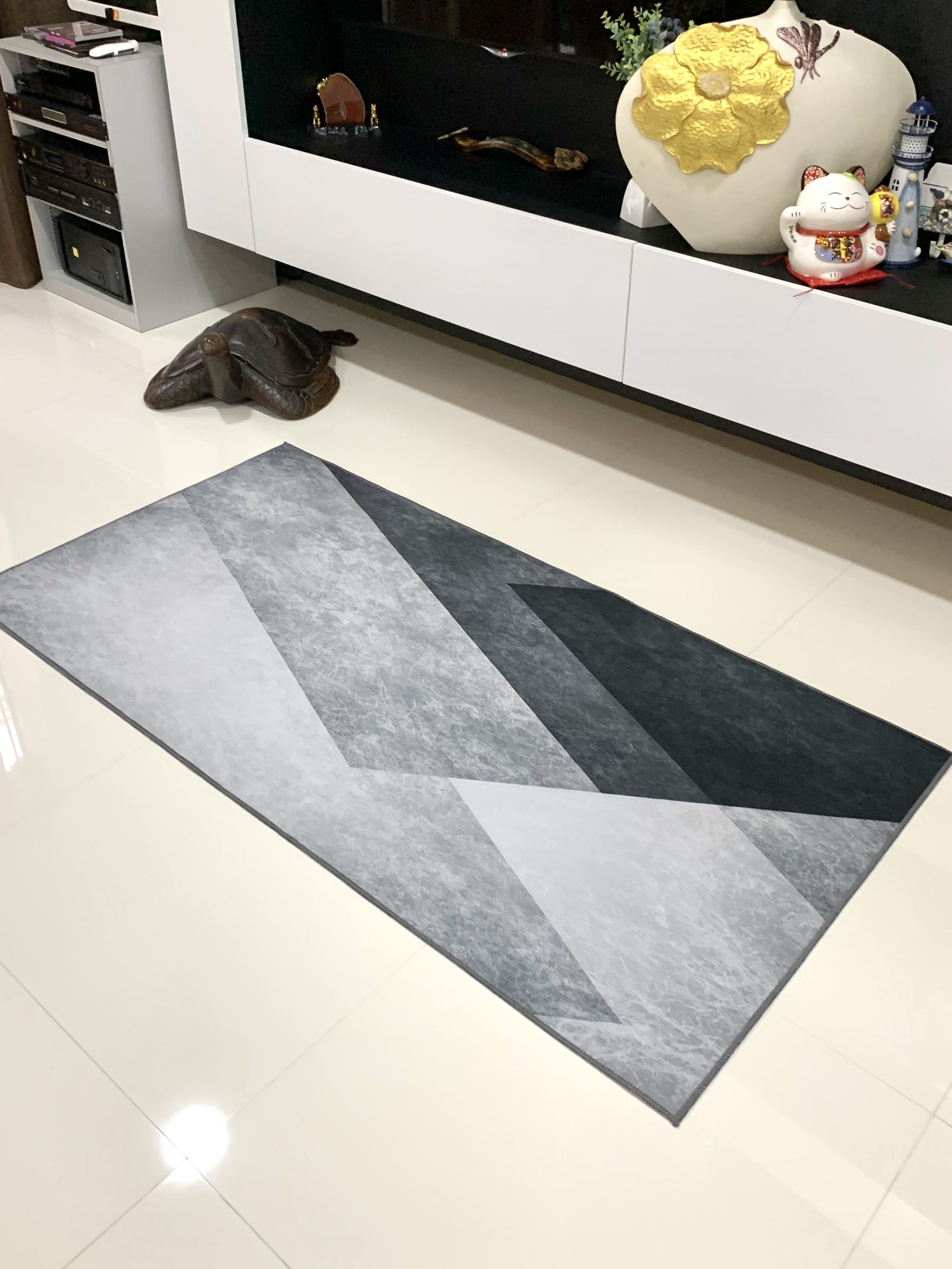 160cm x 80cm carpet/ rug, Furniture & Home Living, Home Decor, Carpets ...